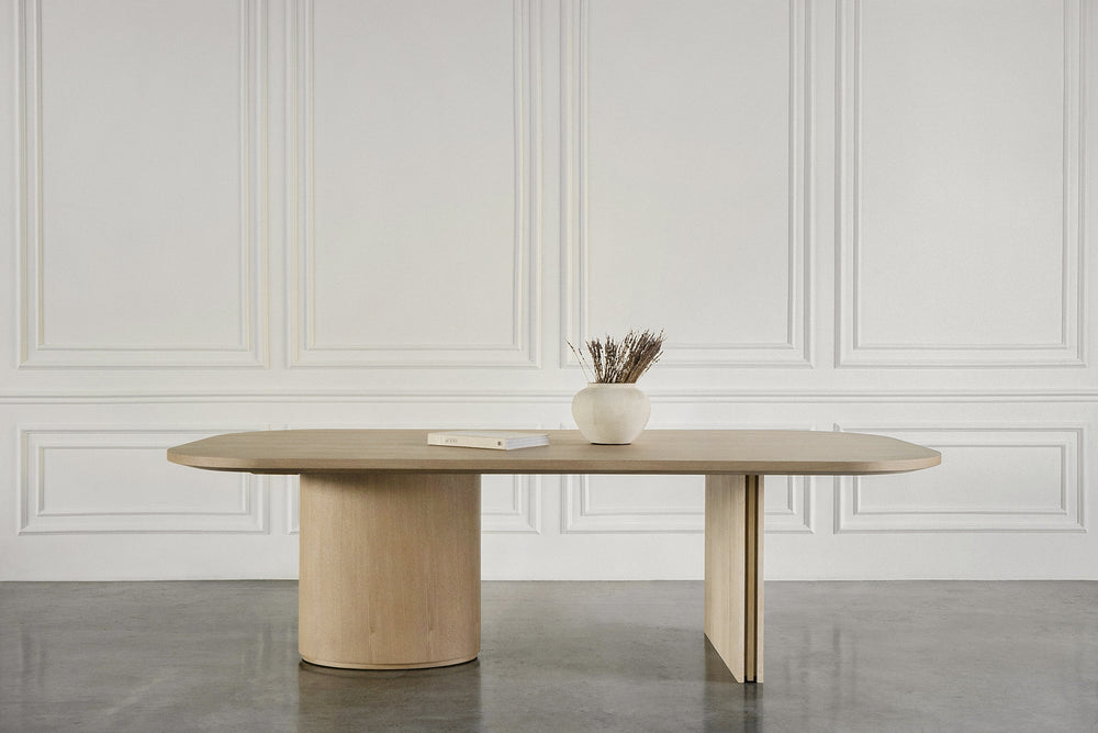 Best Dining Table Brands in Dubai – The Design House